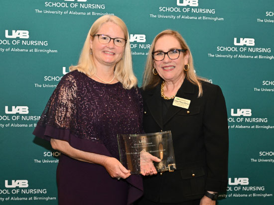 School honors outstanding alumni at annual dinner | School of Nursing News