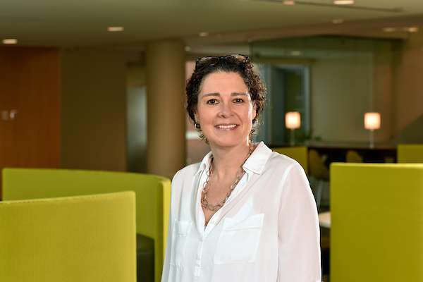 Faculty appointed to university professorships - School of Nursing News